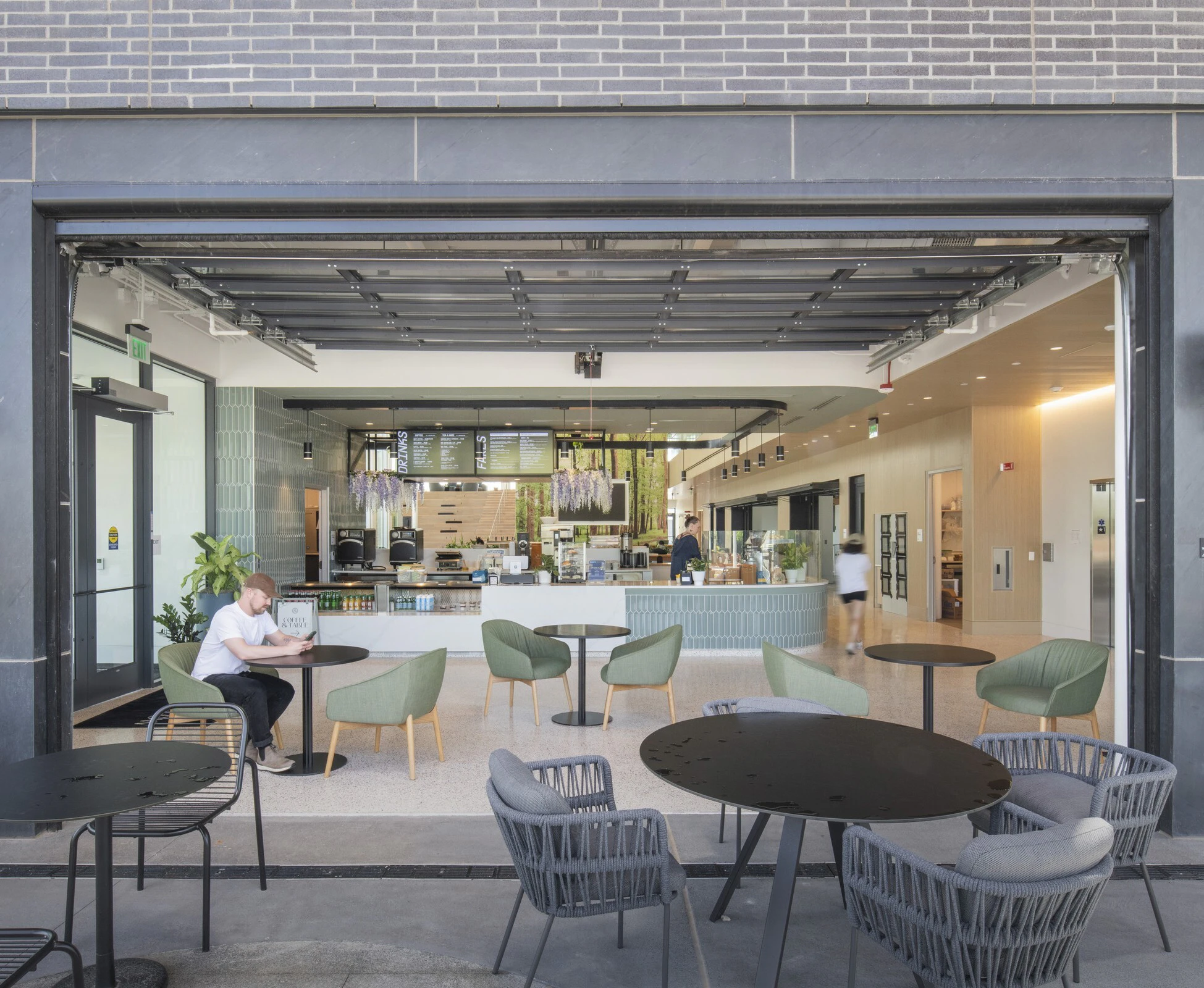 sPARK Axis Amenities Center